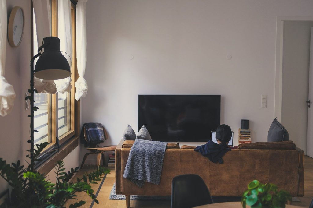 9 Smart Downsizing Strategies to Reduce Living Costs – saving savers