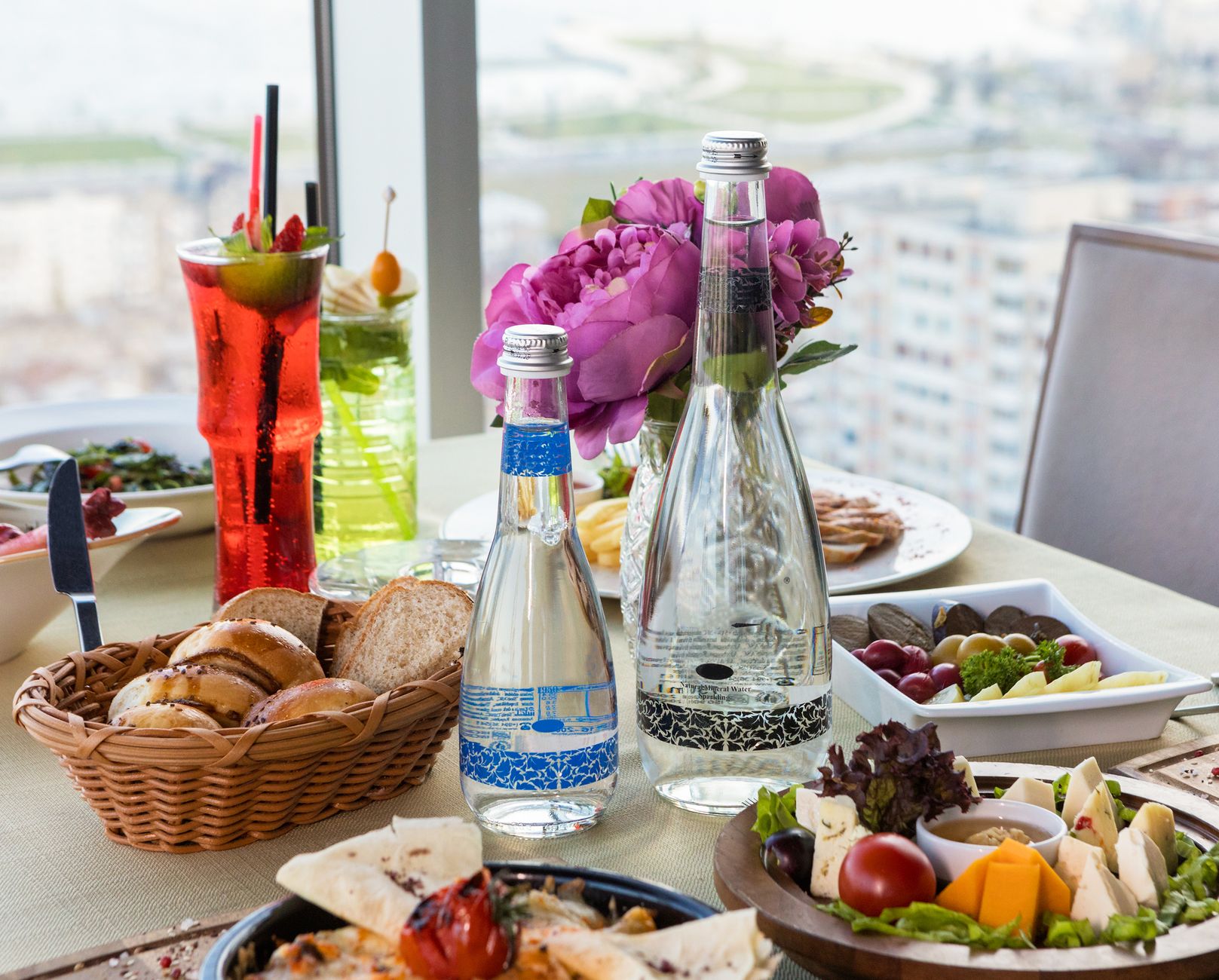 8 Restaurant Choices That Quietly Turn a Simple Meal Into a Bigger Bill ...